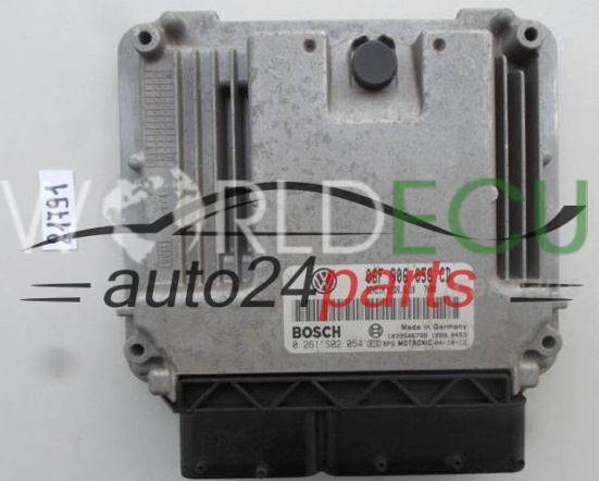 ECU Engine control unit VW VOLKSWAGEN TOURAN 2.0 FSI BOSCH 0 261 S02 ...